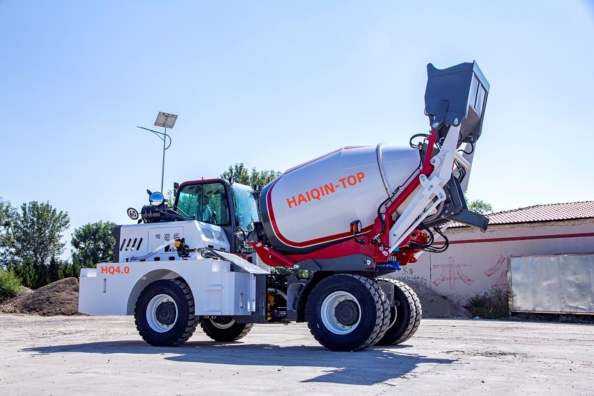 Articulated Mobile self loading concrete mixer truck with Cummins engine