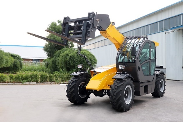 Telehandler HQ1860 with 18m lift height